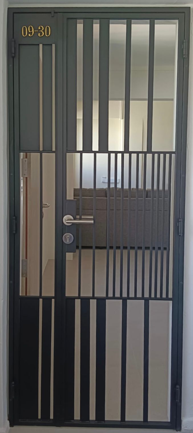 Metal Gate - SH028 Modern Vertical Gradient-Grilled