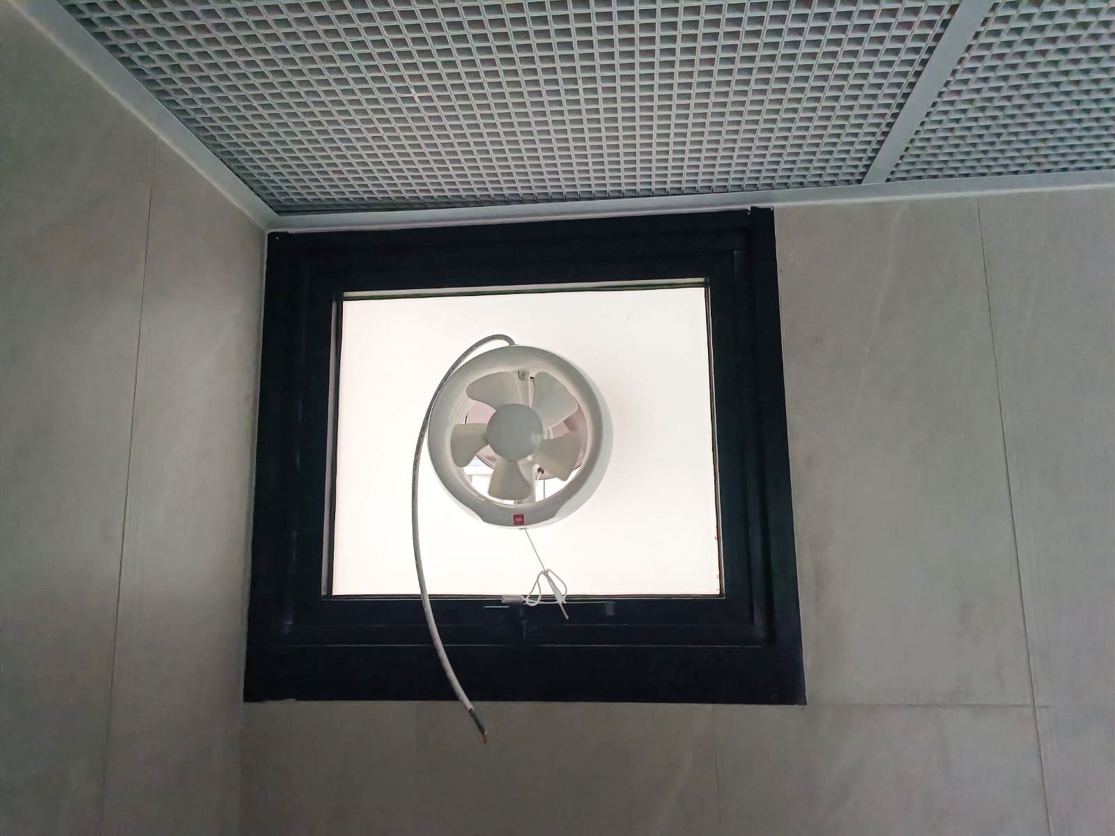 Top Hung Window Contractor | Singapore - Metal and Aluminium Fabrication